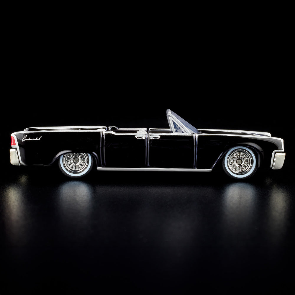 RLC Exclusive ’61 Lincoln Continental | Mattel Creations