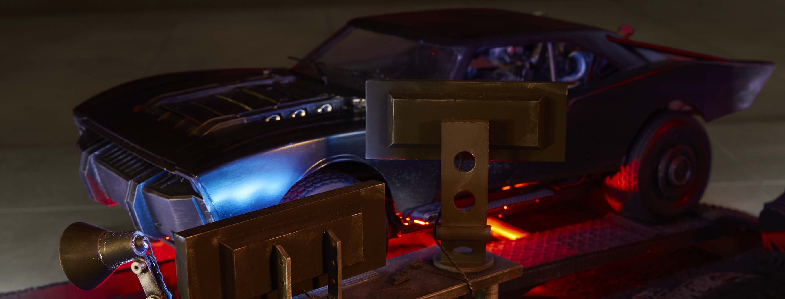 The BATMAN The Ultimate Batmobile – Mattel Creations