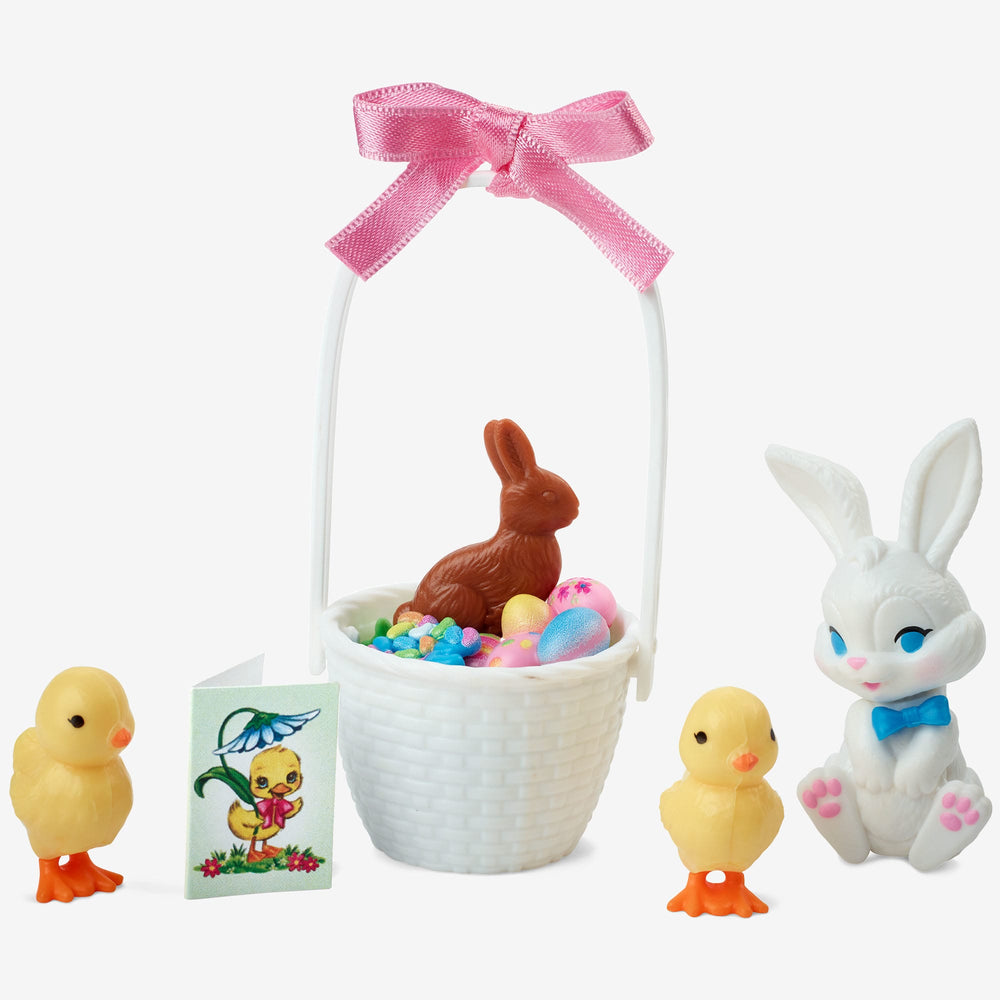 Barbie 12 Days of Spring Doll and Accessories – Mattel Creations