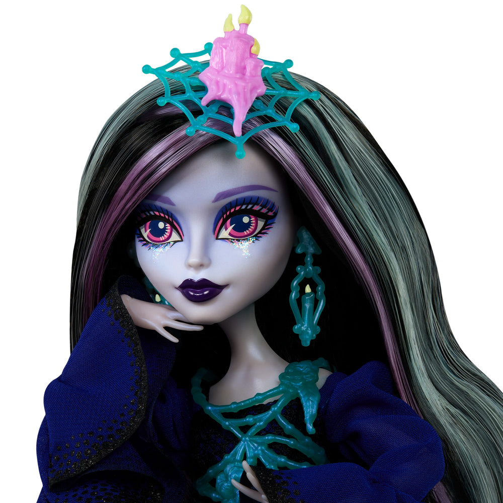 Monster High Lenore Loomington Doll | Mattel Creations