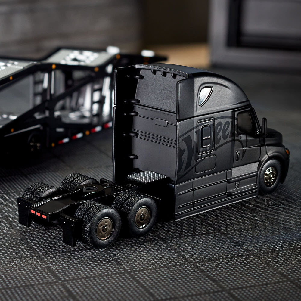 Hot Wheels Elite 64 Freightliner Cascadia | Mattel Creations
