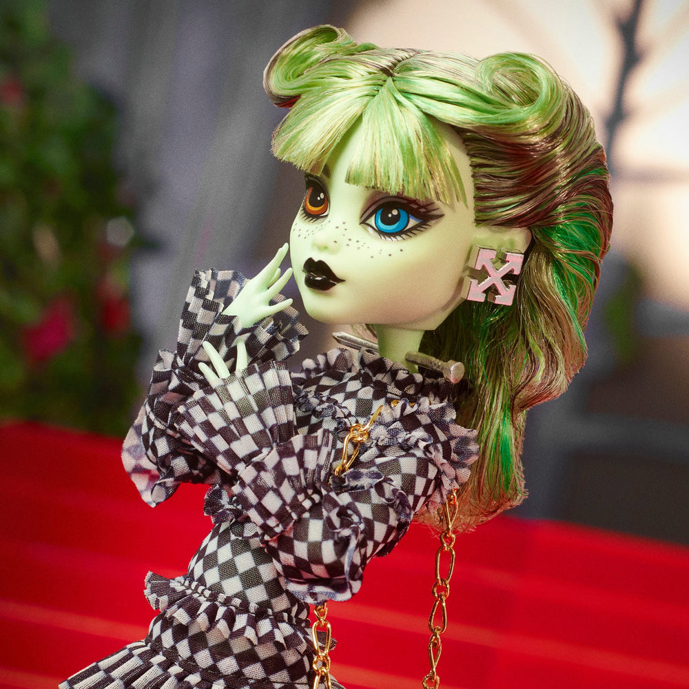 Off-White™ c/o Monster High Harmonie Ghoul Doll – Mattel Creations
