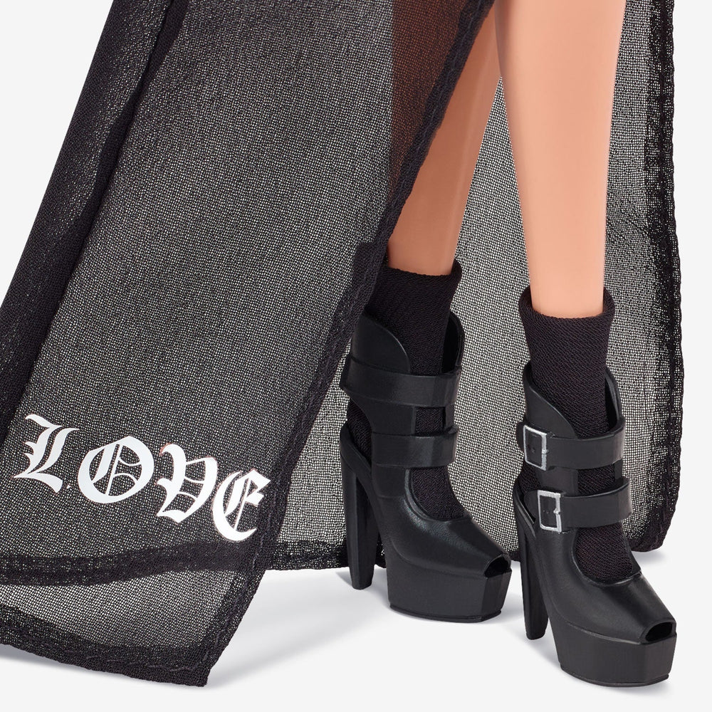 Barbie Tribute Collection Vera Wang Barbie Doll – Mattel Creations