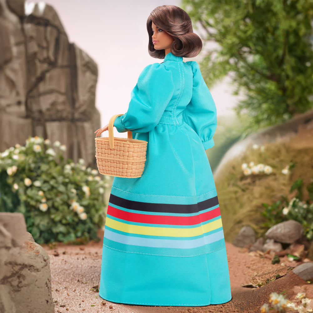 Barbie Inspiring Women Principal Chief Wilma Mankiller Doll – Mattel ...